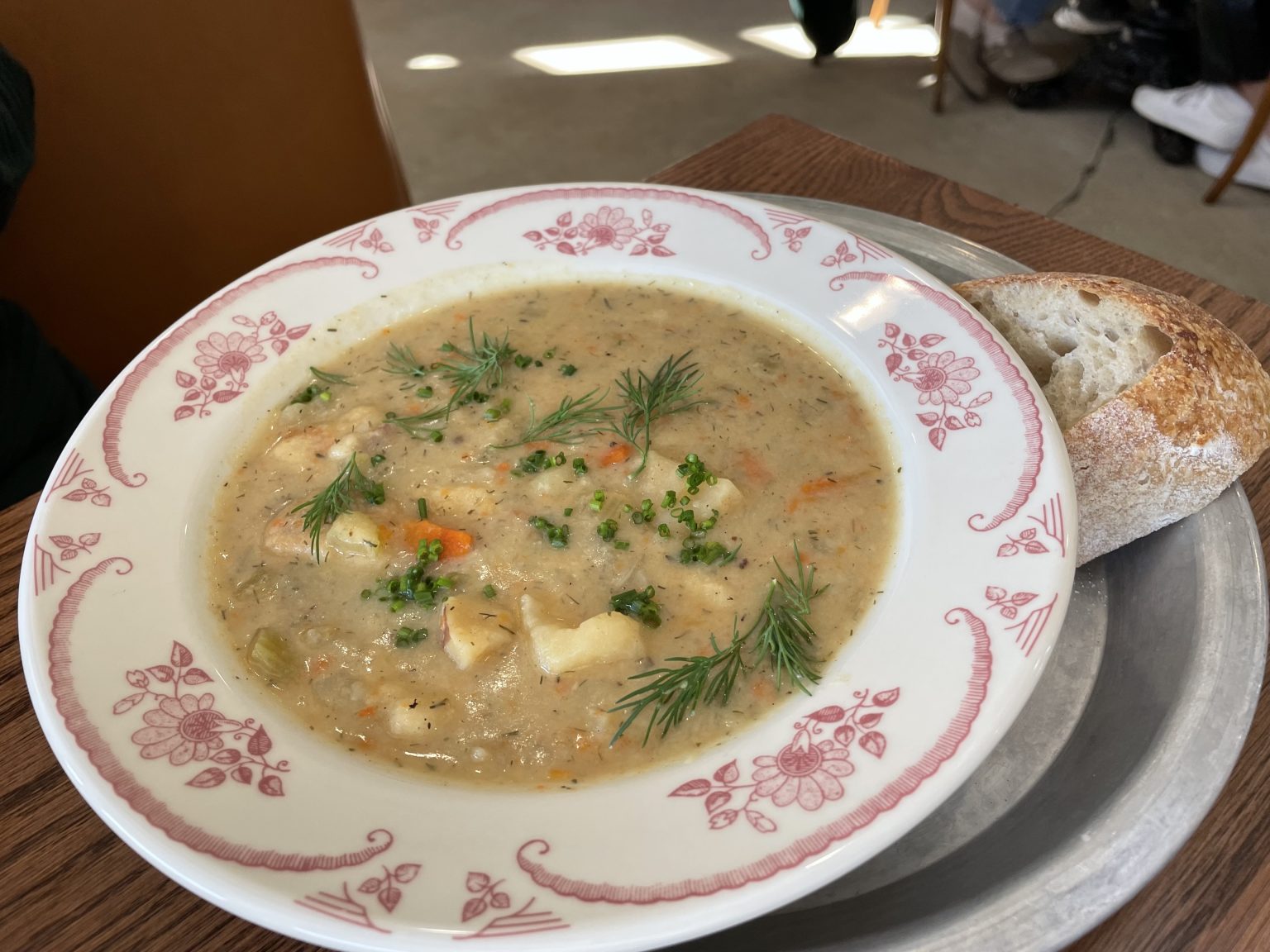 Review: Bernie’s in East Grand Forks (Molly Yeh’s Restaurant) | The Mighty 790 KFGO | KFGO