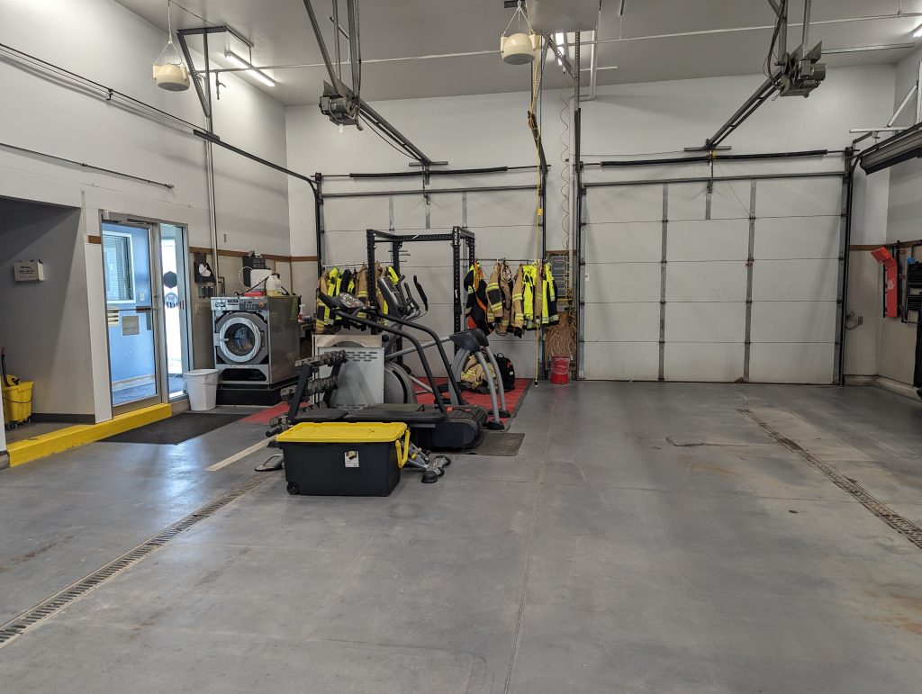 Fargo fire station gets new fitness center, gear storage | Froggy 99.9 KVOX